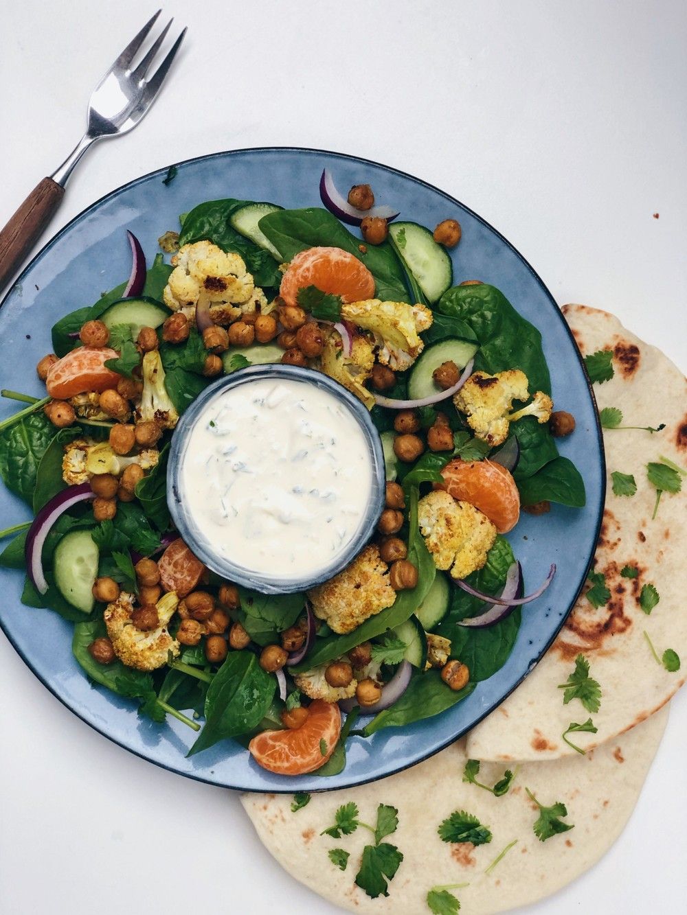 Kikertsalat med klementiner og korianderdressing | Sulten